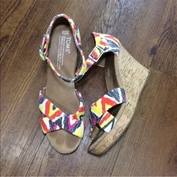 Toms | Shoes | Toms Aztec Criss Cross Wedge Heel Platform Sandals ...